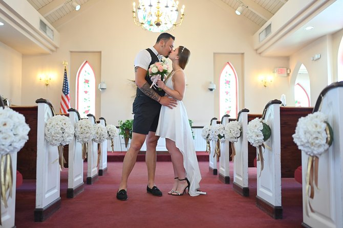 Las Vegas Wedding at A Special Memory Wedding Chapel - Considering the Price