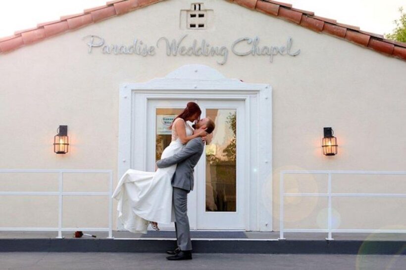 Las Vegas: Wedding at Paradise Wedding Chapel - What You Get for Your Money