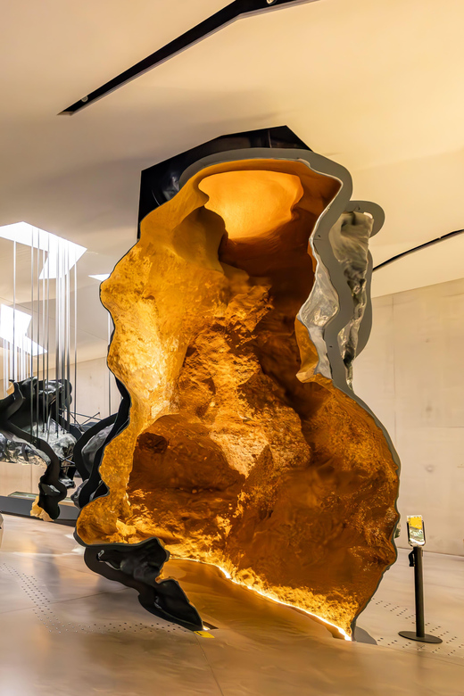 Lascaux IV: Full Replica Cave Experience Ticket - What Makes Lascaux IV Unique?