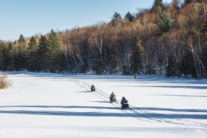 Laurentians: Guided excursion by snowmobile - The Experience in Detail