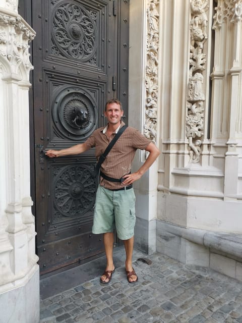 Lausanne: Old Town Guided Walking Tour - Itinerary Highlights