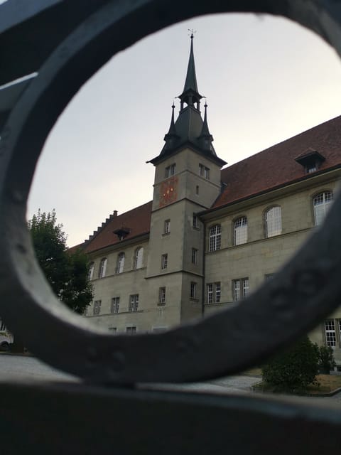 Lausanne: Old Town Guided Walking Tour - Tour Experience