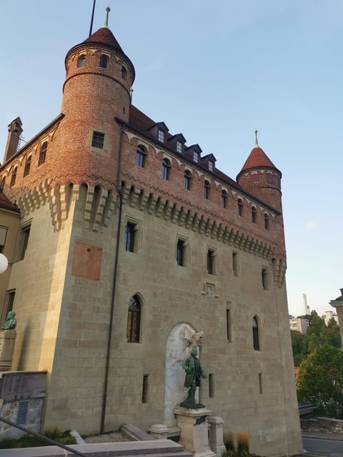 Lausanne: Old Town Guided Walking Tour - Montbenon: Palais De Justice and Panoramic Views of Lake Geneva