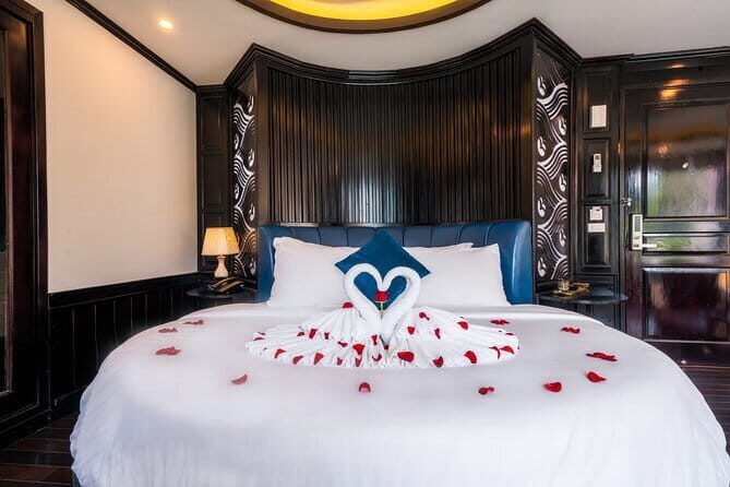 Lava Luxury Cruise 2 days/ 1 night - A Complete Look at the Lava Luxury Cruise