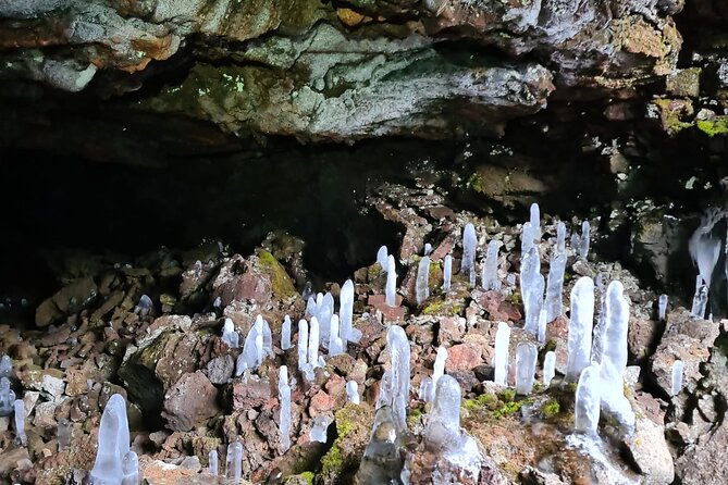 Lava Tunnel & Caving Adventure - Exploring the Lava Tunnel & Caving Adventure in Iceland