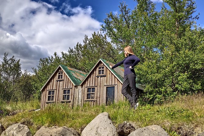 Lava Waterfalls, Sagas & Unique Canyon Baths - Small Group Tour - Enjoying the Personalized Small Group Tour
