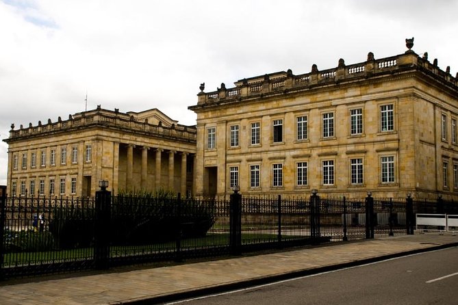 Layover Bogotá Private Tour + Transfer in & Out (4 Hrs.) - Guide Expertise and Personalization