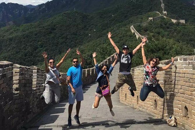 Layover tour roundtrip from Beijing airport to the Great Wall of Mutianyu - Key Points