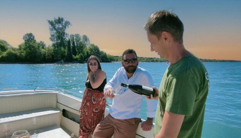 Lazise: Sunset Cruise with Wine aperitif on lake Garda - An Up-Cclose View of Lazise and Lake Garda