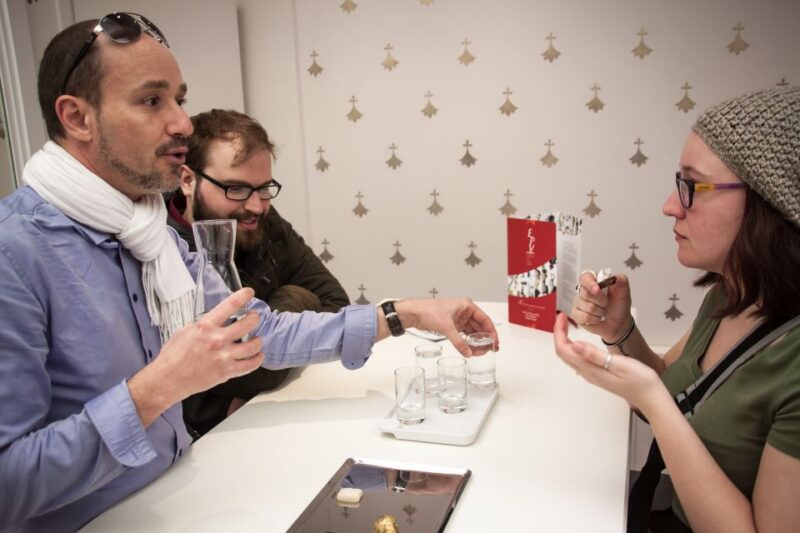 Le Marais: Pastry and Chocolate Food Tour - Authentic Experiences and Traveler Feedback