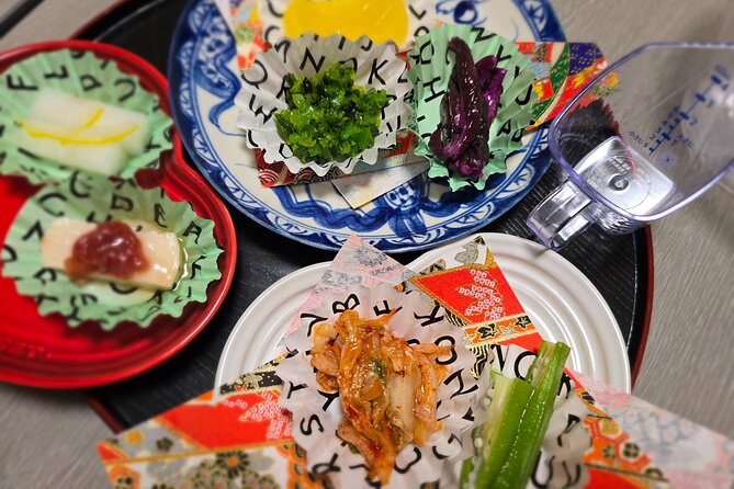 Learn How To Make the Sushi Art - Lunch and Traditional Japanese Tea