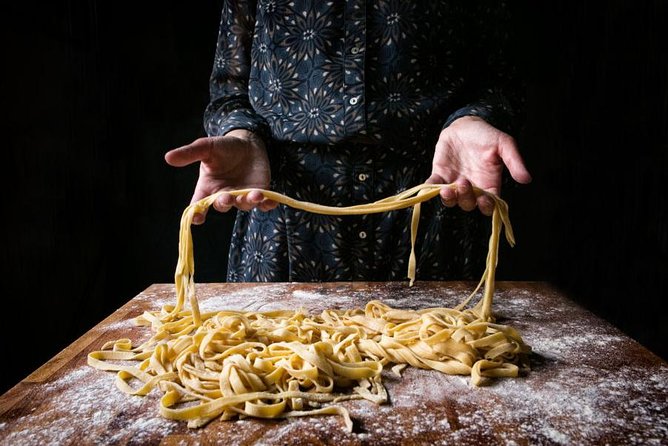 Learn How to Make Traditional Tuscan Tagliatelle in Florence - Crafting a Seasonal Tuscan Meal