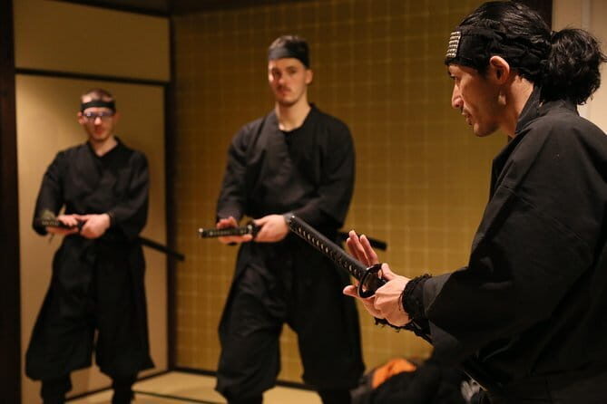 Learn Japanese guitar "Shamisen" - FAQ