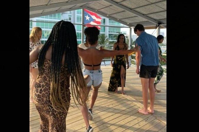 Learn Salsa in San Juan - Vivid beginner lesson - FAQ