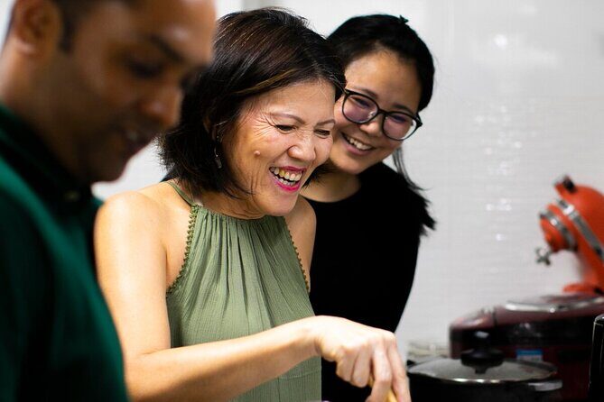 Learn to cook authentic Peranakan food with local market tour - Authentic Peranakan Cooking Class with Local Market Tour in Singapore