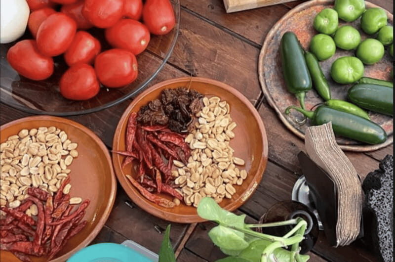 Learn to Cook Mexican Salsas - A Close Look at the Experience