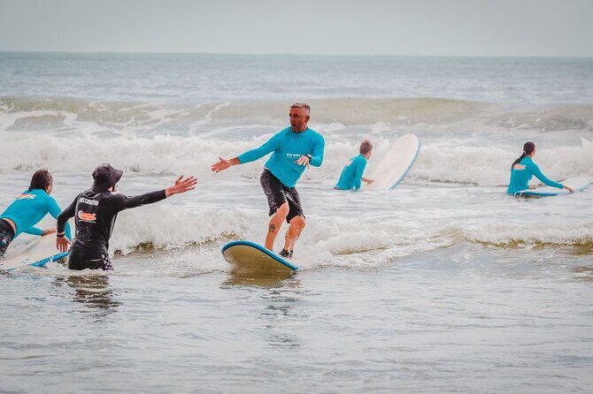 Learn to Surf at Noosa on the Sunshine Coast - What the Reviews Tell Us