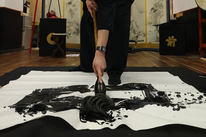 Learning Bushido & Zen at Samurai Calligraphy Near Osaka Castle - The Samurai Calligraphy Experience