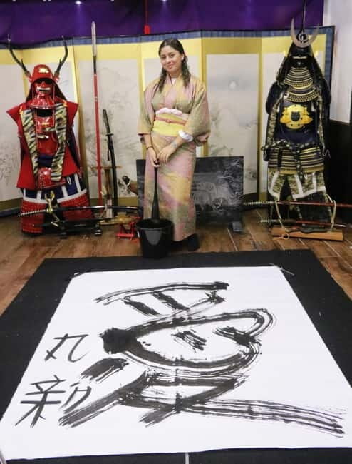 Learning Shodo with a kimono and Trying Samurai Calligraphy - Introduction: A Cultural Snapshot in Osaka