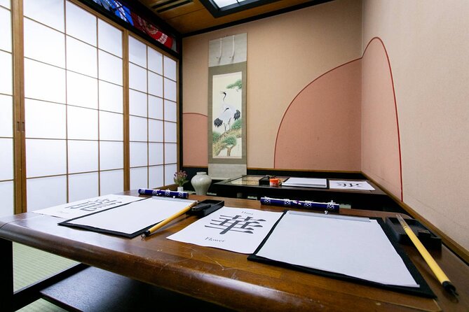 Learning Zen of Japanese Calligraphy in Kimono Near Osaka Castle - Meeting and End Points