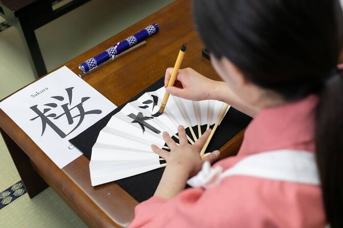 Learning Zen of Japanese Calligraphy in Kimono Near Osaka Castle - Kimono Fitting and Personalized Creations