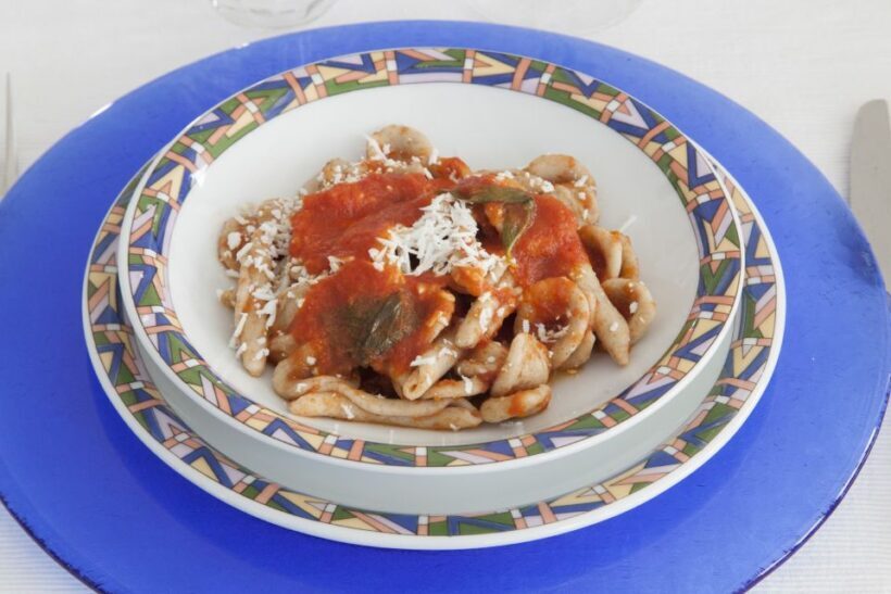 Lecce: Dining Experience at a Local's Home - Key Points
