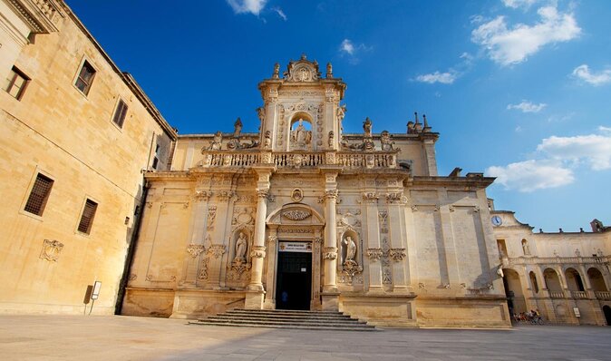 Lecce Shopping Tour by Rickshaw - Key Points