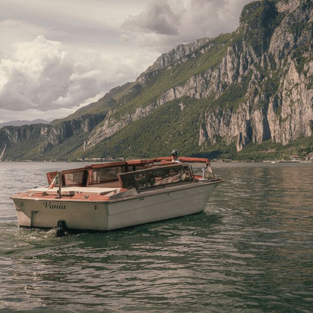 Lecco: Sunset Shared Boat Tour with a Prosecco Aperitif - Key Points