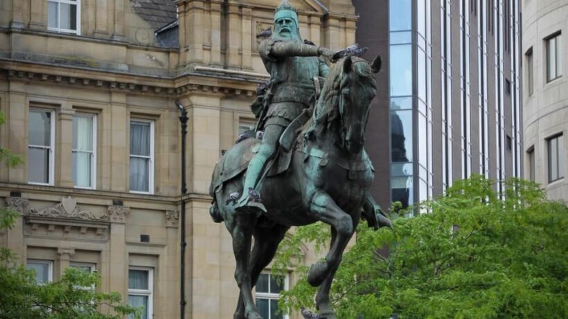 Leeds: City Walking Tour & Exploration Game - What Travelers Say