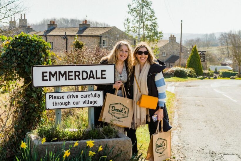 Leeds: Emmerdale Village Set Guided Tour - Key Points