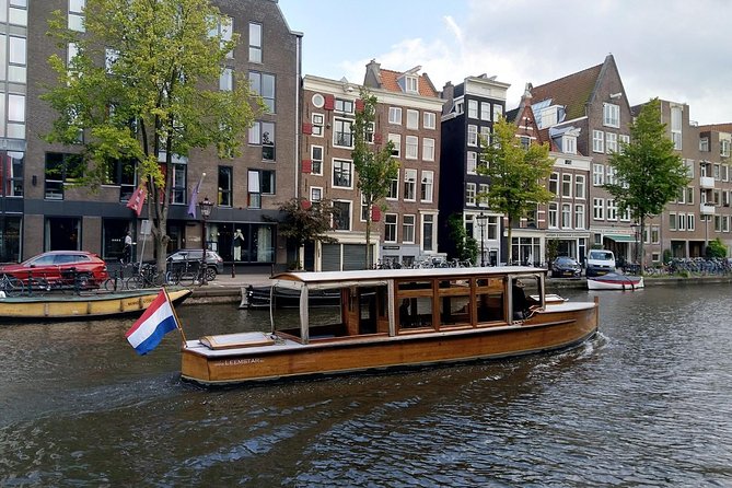Leemstar Cruise Review: An Unforgettable Experience - Exploring Amsterdams Picturesque Canals