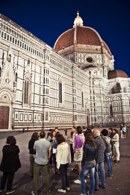 Legends of Florence: Exclusive Walking Tour by night - A Deep Dive into the Experience