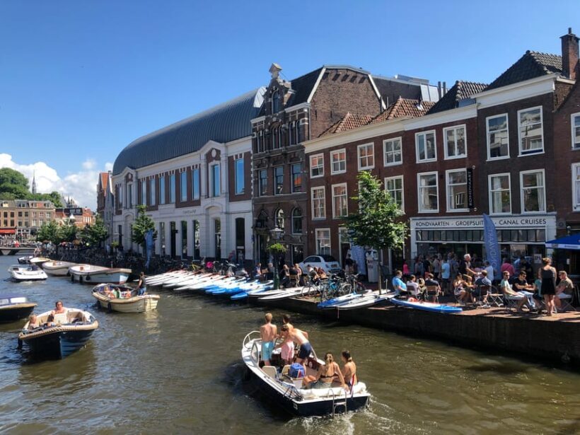 Leiden: Paddleboard Rental to Explore Leiden's Canals - The Sum Up