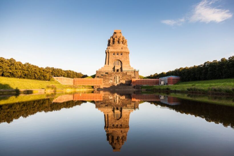 Leipzig: Bus Tour with Walking Tour - Key Points