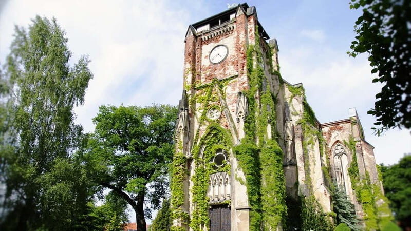 Leipzig: Hop-On-Hop-Off Bus Tour & City Walk - Introducing the Leipzig Hop-On-Hop-Off Bus & City Walk