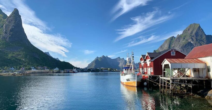Leknes: 4 Hours Private Exclusive Car Sightseeing in Lofoten - Key Points