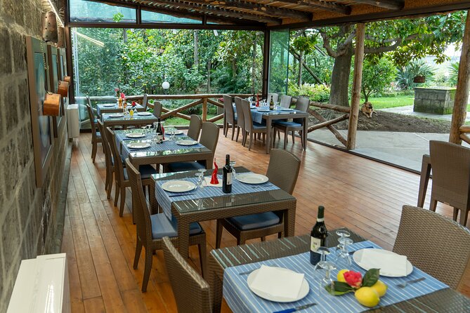 LEMO Restaurant - Dining Options