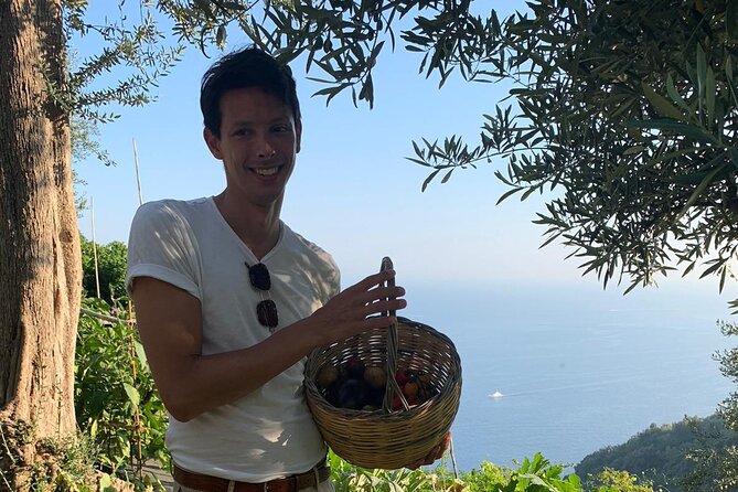 Lemon & sea food cooking class at local's home - FAQs