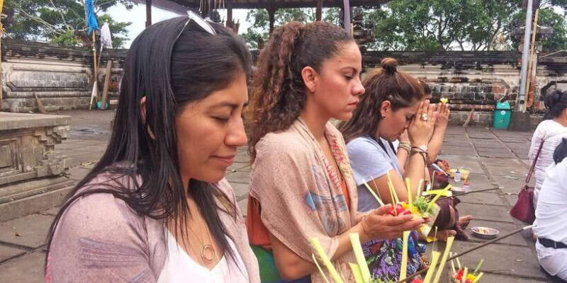 Lempuyang Temple: Gate of Heaven - Authenticity and the Experience
