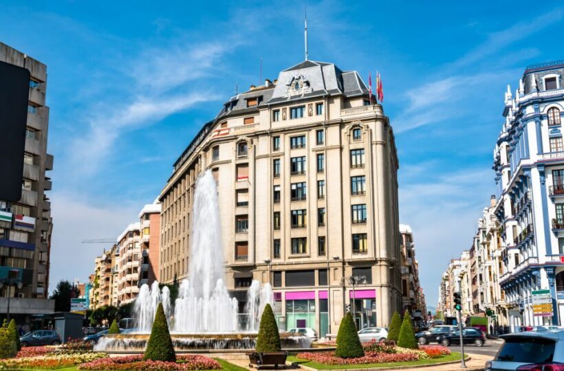 León, Gaudí and the modernism - Key Points