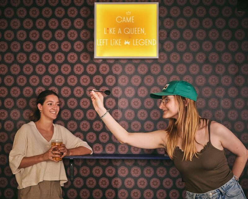 Les Petites Flèches: the only interactive Dart Bar in Paris! - Practical Tips for Visitors