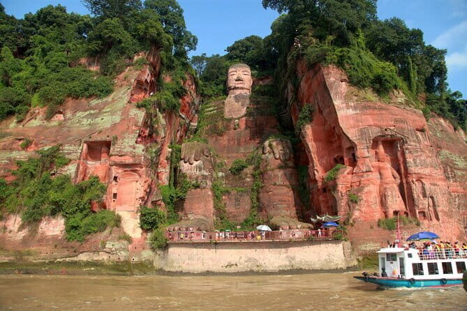 Leshan Giant Buddha day tour with tea Tasting Terrace view - A detailed look at what makes this tour special