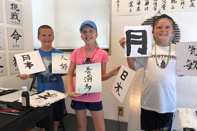 Lets Experience Calligraphy in YANAKA, Taito-Ku, TOKYO !! - Capturing the Experience