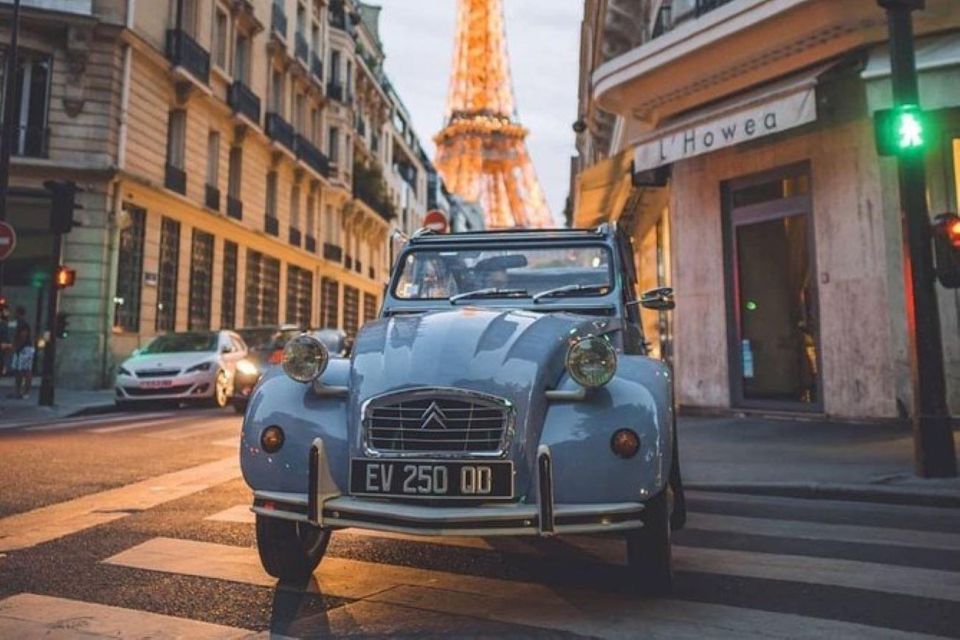 Lgbtqia+ Proposal: French Vintage car tour - Photographer 1h - Additional Luxuries and Flexibility