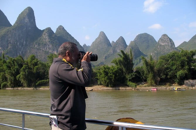 Li River Cruise and Yangshuo Private Day Tour from Guilin - Who Will Enjoy This Tour?