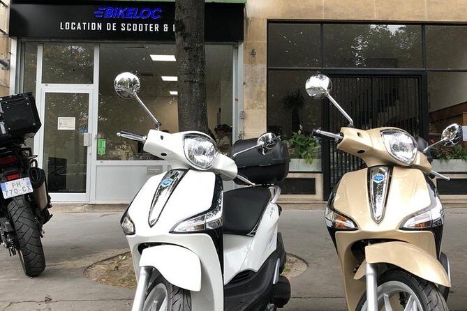 Liberty scooter rental Piaggio 50cc (4T) Paris - FAQs
