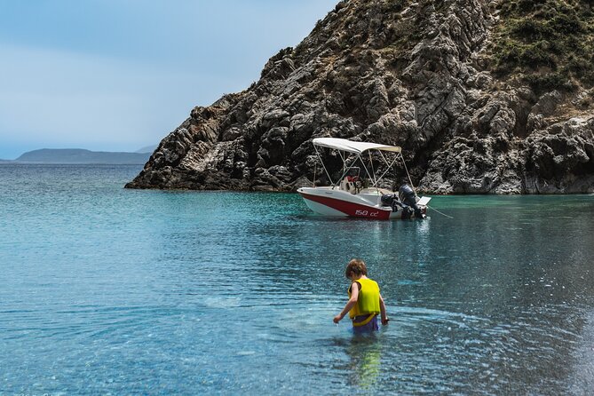 License Free Boat Rental in Kolimvari (30-hp engine) - Who Will Love This Experience?