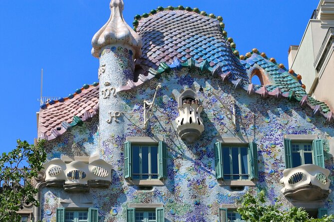 Life of Gaudi and Architectural Walking Tour - Architectural Marvels Explored
