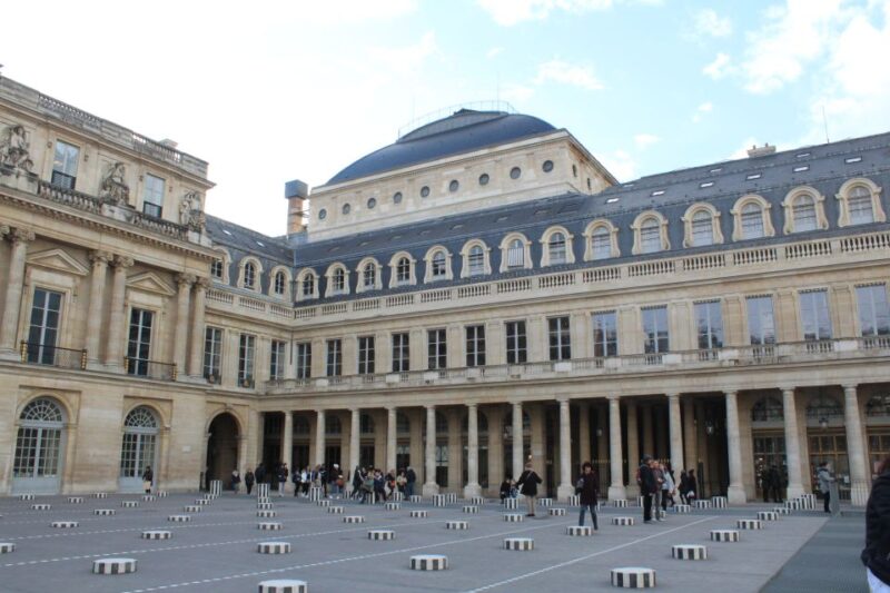 Lifestyle Tour Around the Louvre - Authentic Experiences and Guided Insights