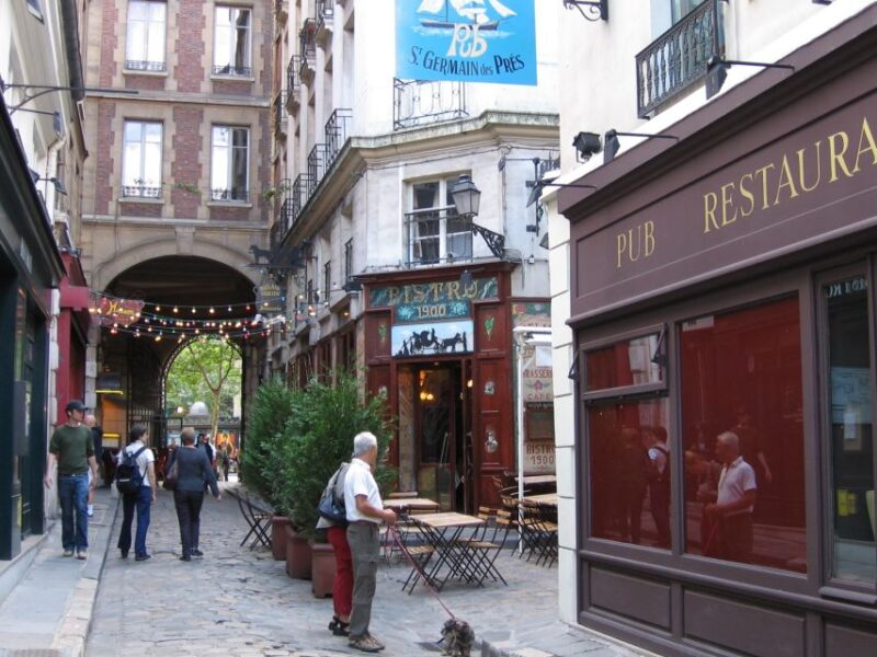 Lifestyle Tour of Saint-Germain-des-Prés - Key Points